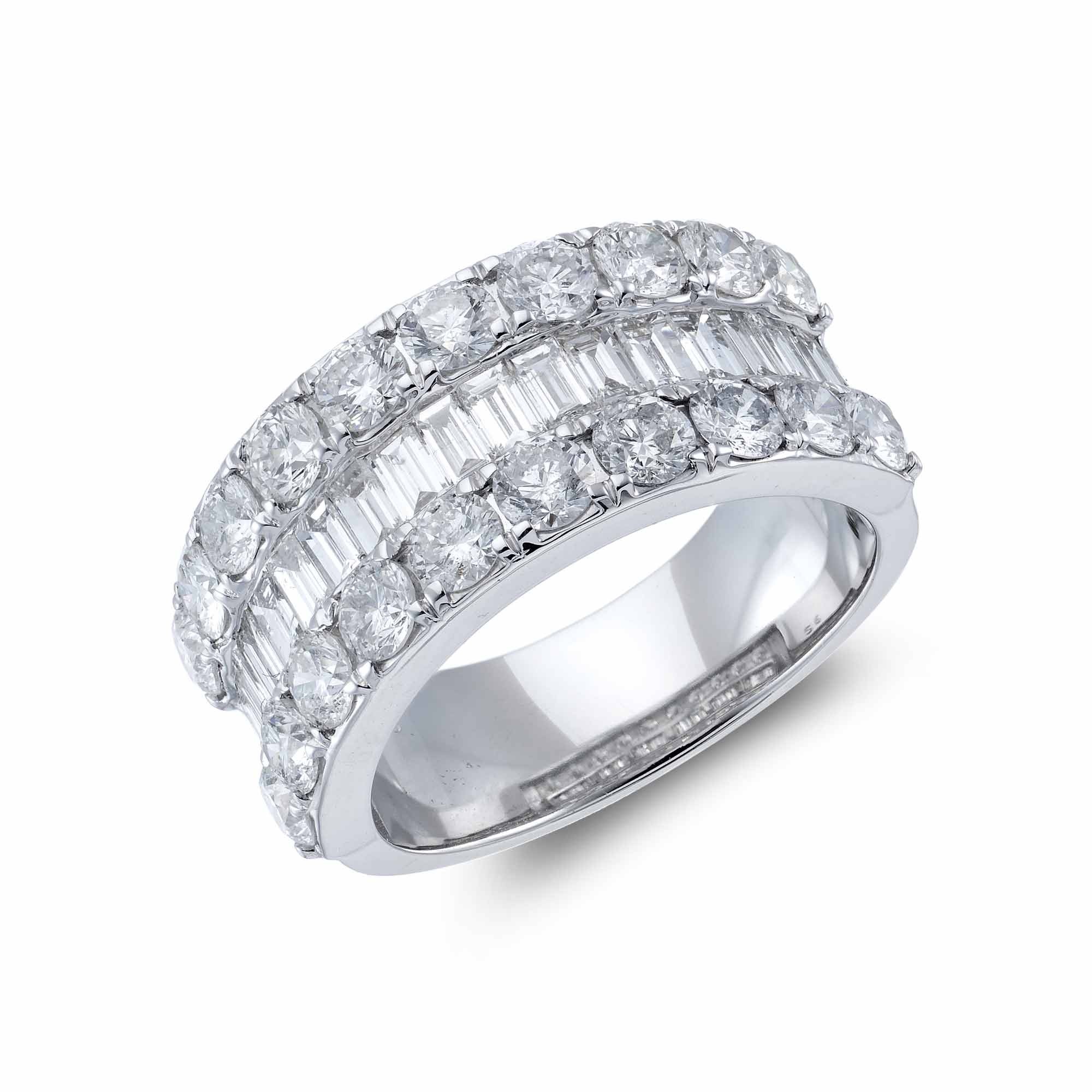 18ct White Gold 3.00ct Diamond Fancy Band