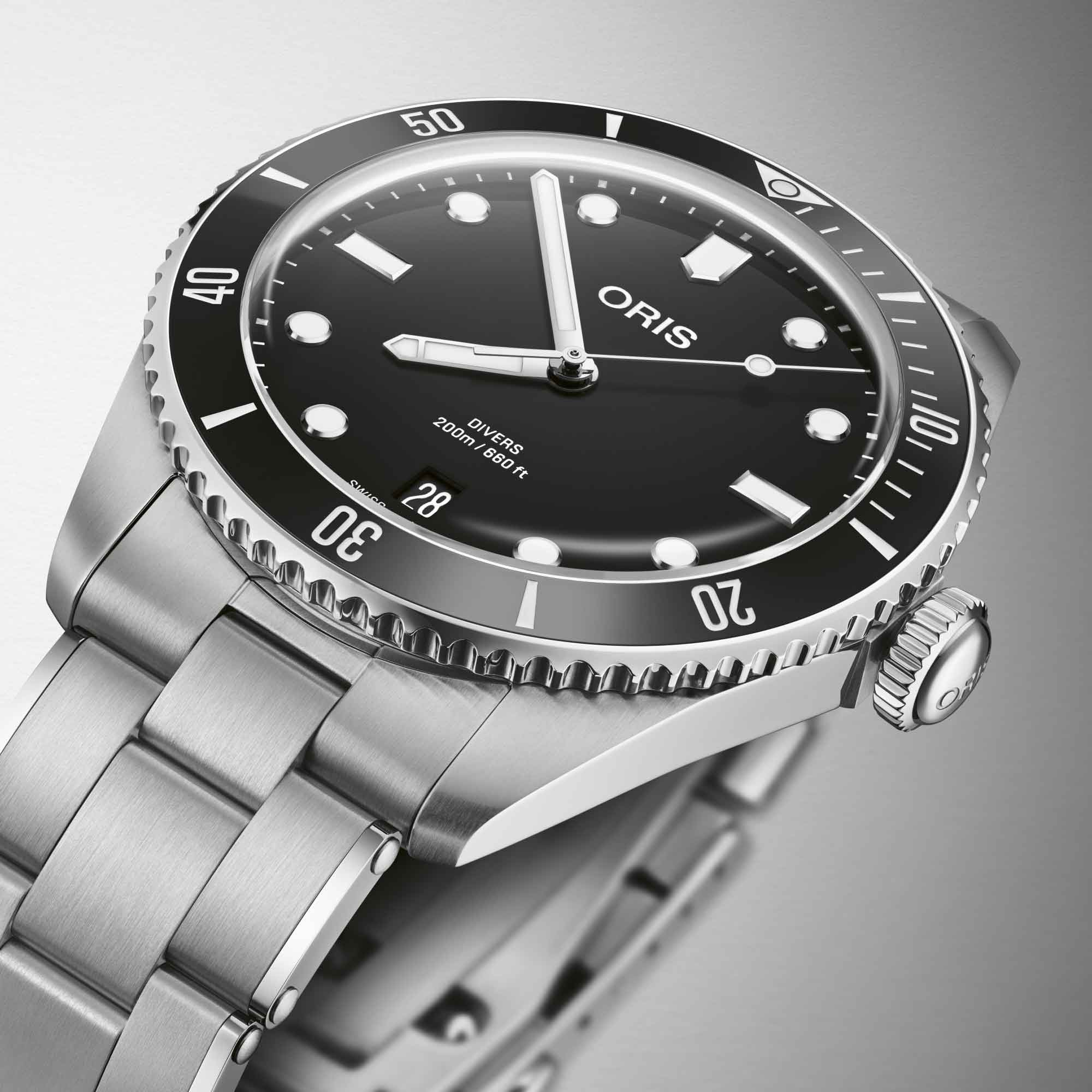 Oris Divers Date Automatic 39mm Watch 01 733 7795 4054-Set