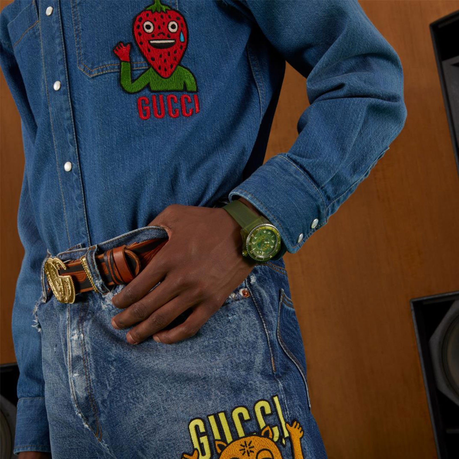 GUCCI Dive 40mm Mens Watch YA136345