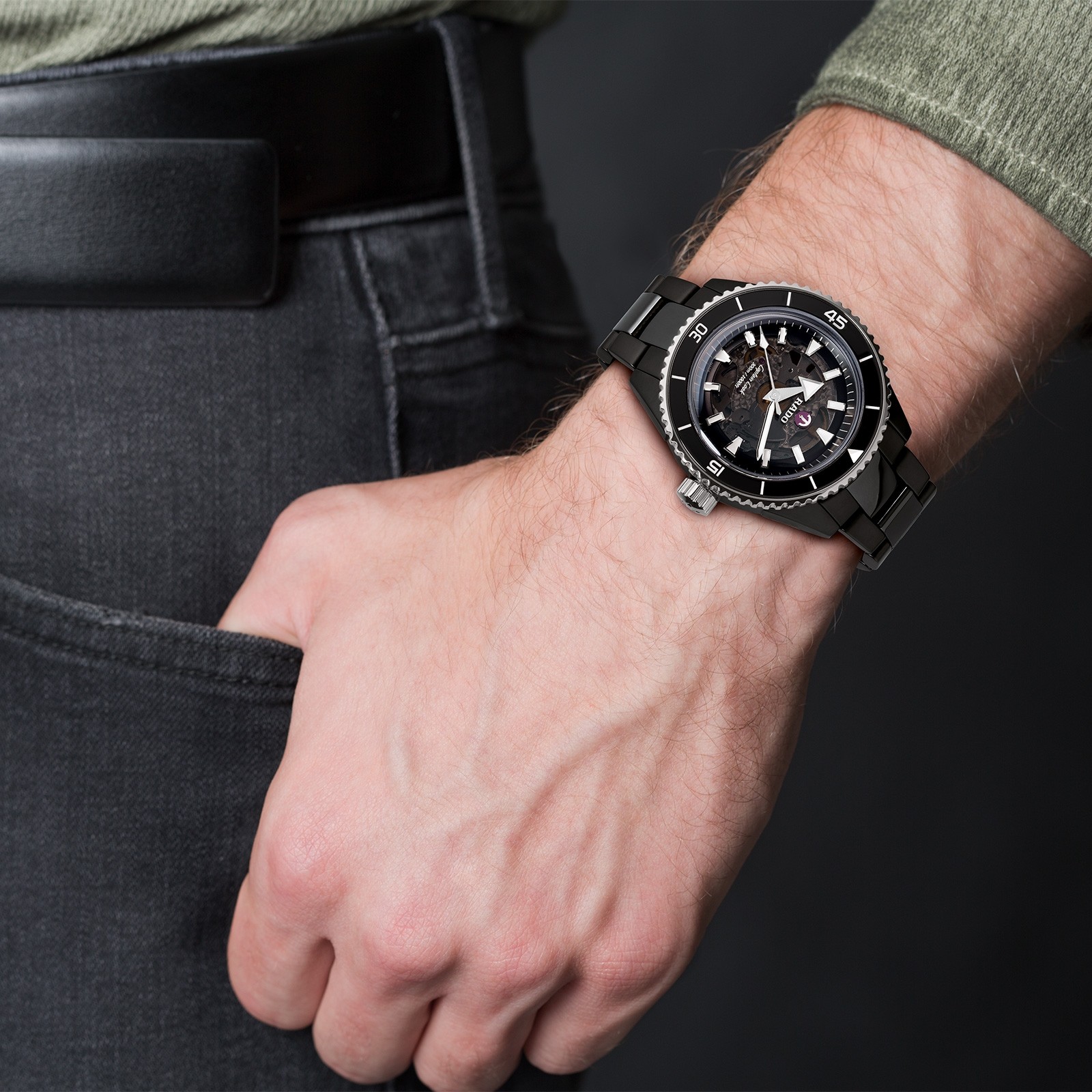 Rado Captain Cook 43mm Mens Watch R32127152