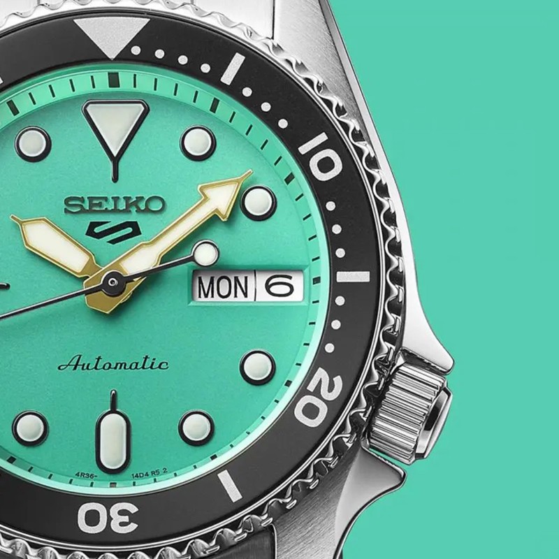Seiko 5 Sports SKX 'Midi' Teal SRPK33K1 SRPK33K1